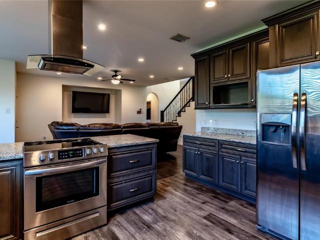 406 Timberside