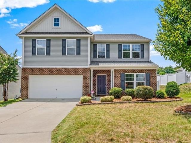 4074 Medina Ct, Pfafftown, NC 27040