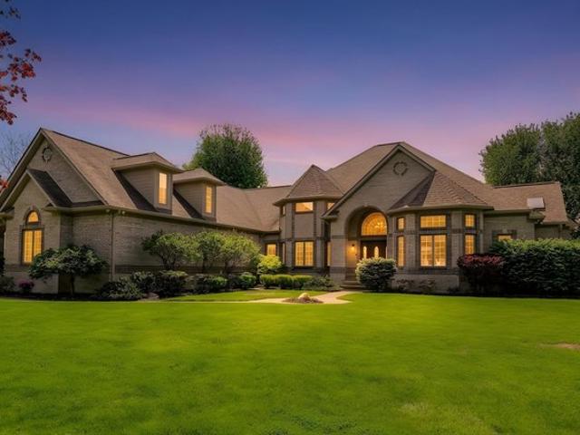 4075 Black Willow Ct, Zionsville, IN 46077