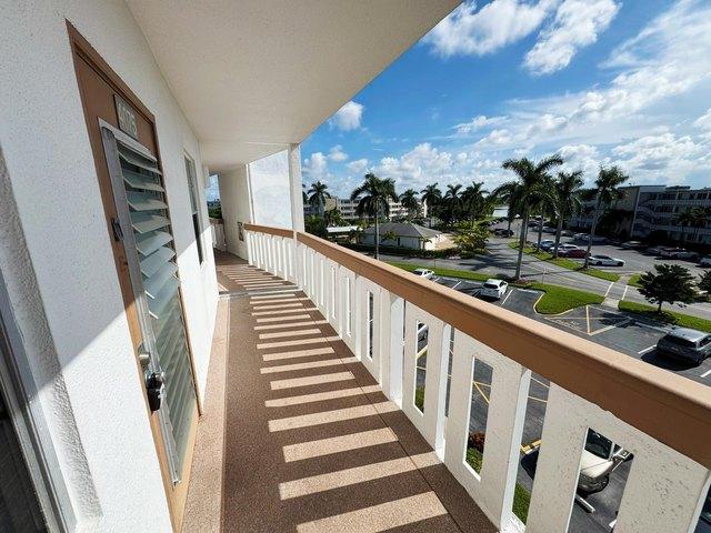 4075 Cornwall D, Boca Raton, FL 33434