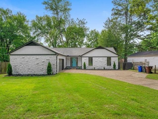 4076 Oak Rd, Bartlett, TN 38135