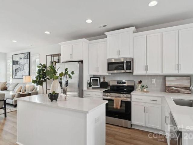 4076 Enderly Towns Ln, Charlotte, NC 28208 | MLS #4328 | Compass