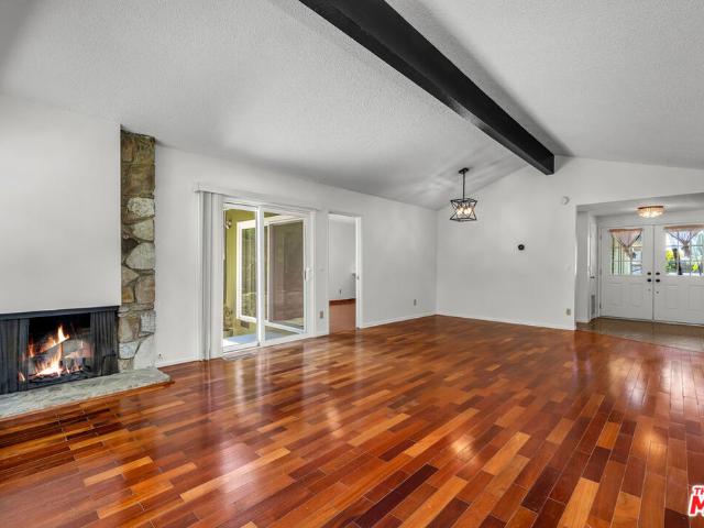 4076 Tropico Way