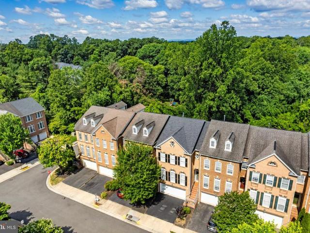 4076 Walnut Cove Circle
