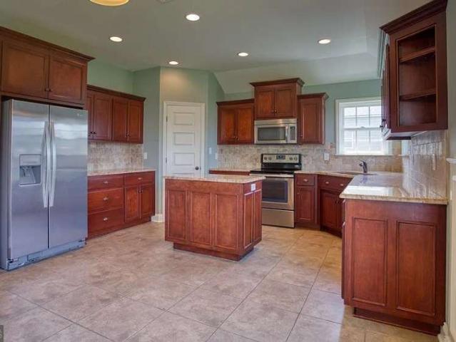 4077 Mckenzie Lane
