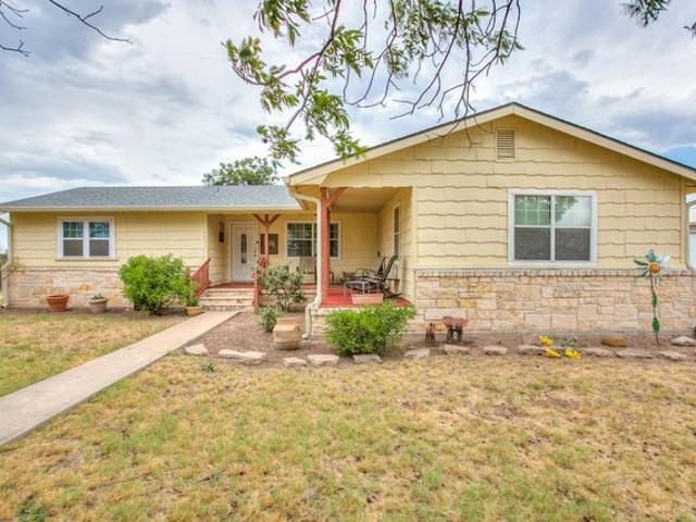 4077 Commissioners Ln, San Angelo, TX 76905