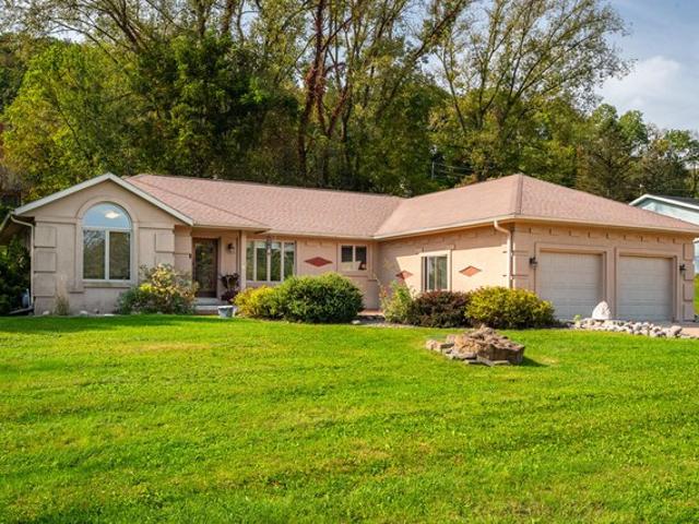 4077 County 6, La Crescent, MN 55947