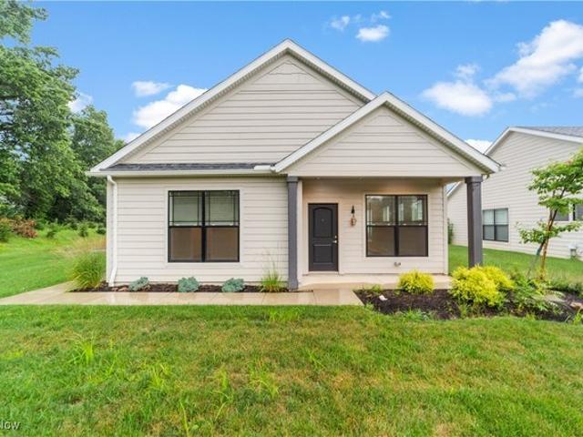 4077 Coventry Cir, Huron, OH 44839