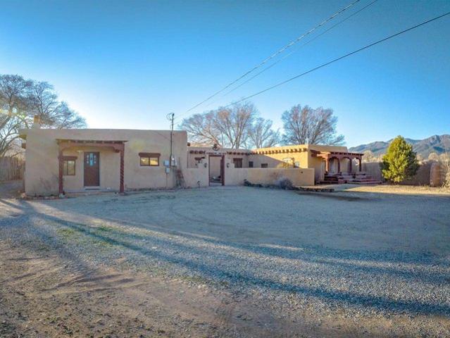 4077 Highway 68, Taos, NM 87571