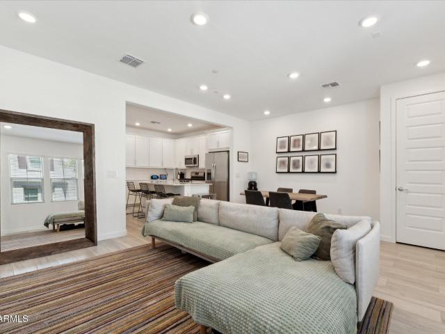 4077 s sabrina drive # 30