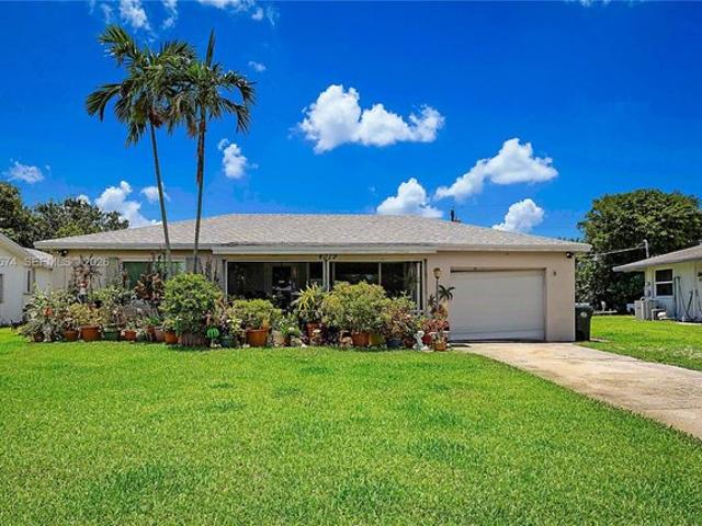 4079 Dahl Dr, Greenacres, FL 33463