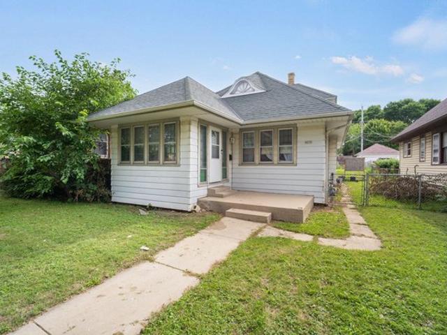 4070 N 16th St, Milwaukee, WI 53209