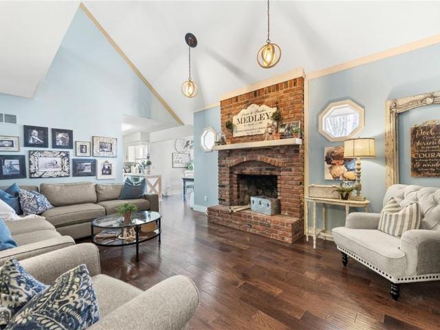 4070 SW Lido Dr, Lee's Summit, MO 64082 | MLS #2601 | Compass