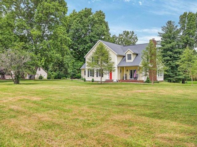 4070 W Estate Ct, Bloomington, IN 47404
