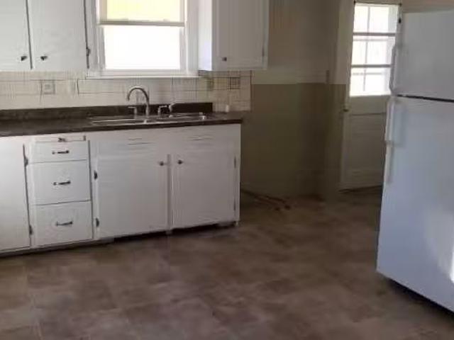 40710083 1 Collette St