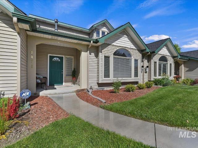 4071 N Bayou Lane