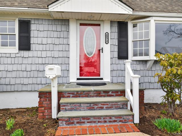 4072 Maywood Dr, Seaford, NY 11783 | MLS #977501 | Compass