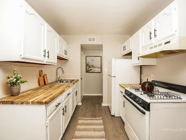 4072 Fulton Rd 1 Bedroom Apartment for Rent at 4072 Fulton Rd, Cleveland, OH 44144 Old Brooklyn