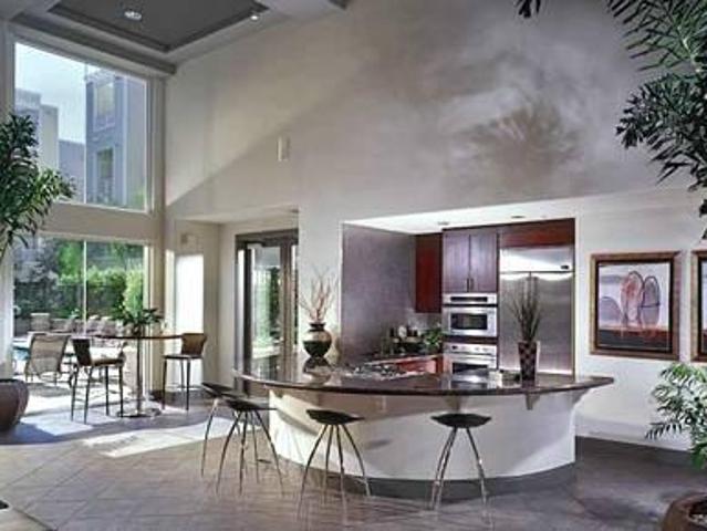 $4072 / 3br 1425ft² Upscale & Downtown 3BR/2BA Walkable to Caltrain, Restaurants and More