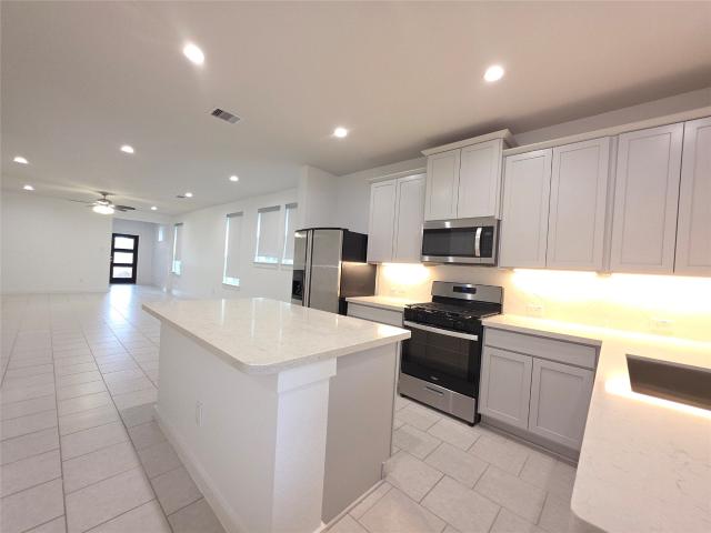 40732 Guillemont Ln, Magnolia, TX 77354 | MLS #8927 | Compass