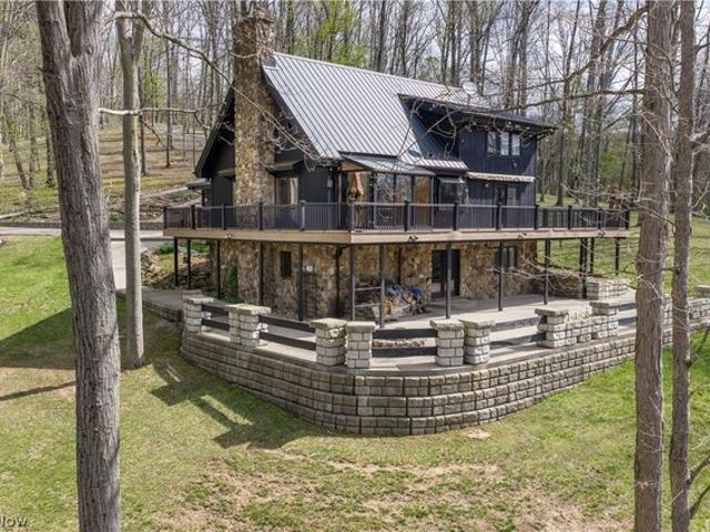 4073 Metzger Hill Rd SW, Stone Creek, OH 43840