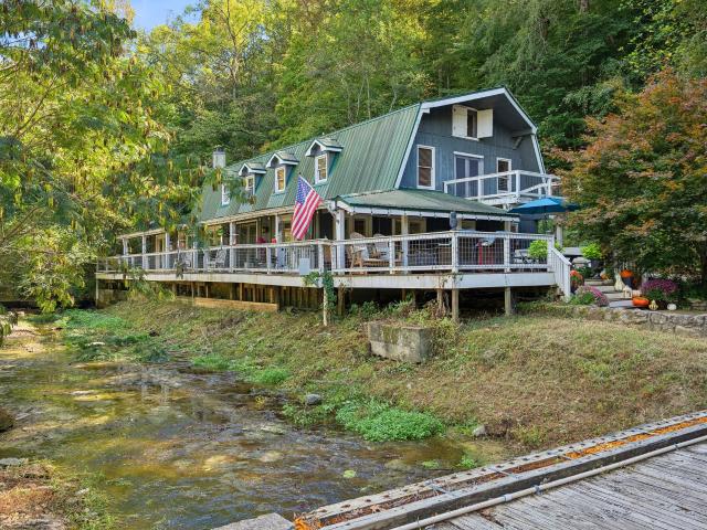 4073 New Highway 96 W