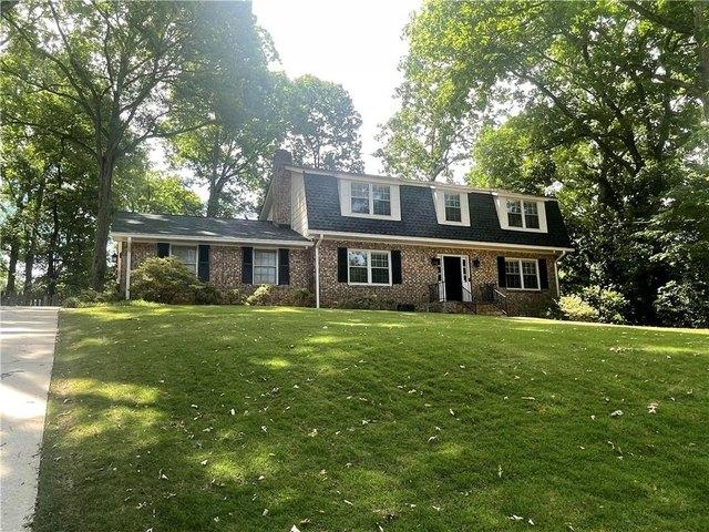4073 Lake Erin Ct, Tucker, GA 30084
