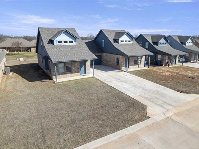 407 409 S Debra Ct, Stillwater, OK 74074