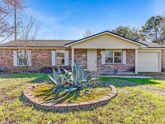 407 Celeste Ct, Mary Esther, FL 32569 | MLS #678340