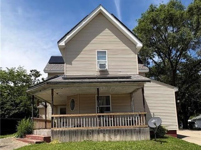 407 Clinton Ave, Paris, IL 61944