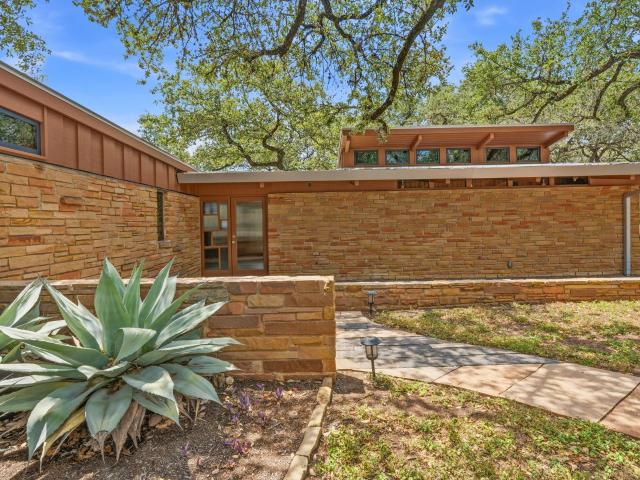 407 Almarion Dr