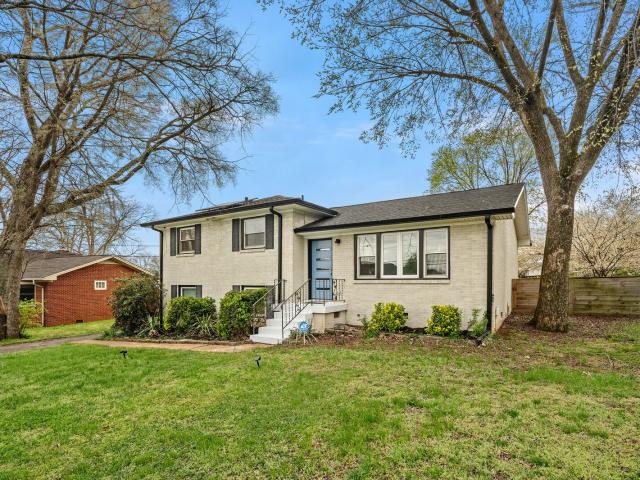 407 Basswood Ave