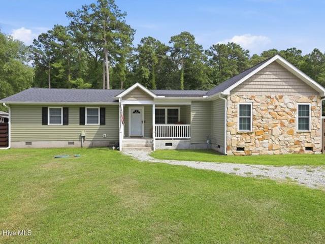407 Bradford Dr, New Bern, NC 28560