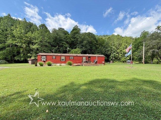 407 Grasslick Rd, Gassaway, WV 26624