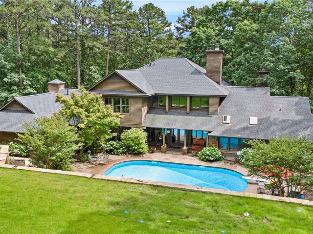 407 Dove Place
