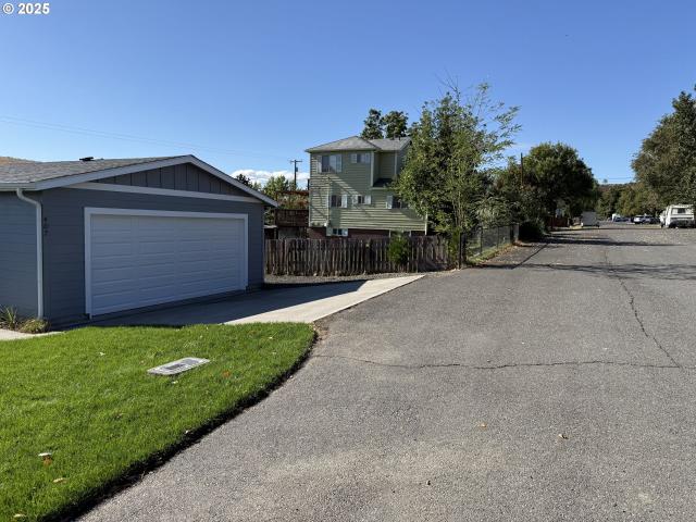 407 dufur ave