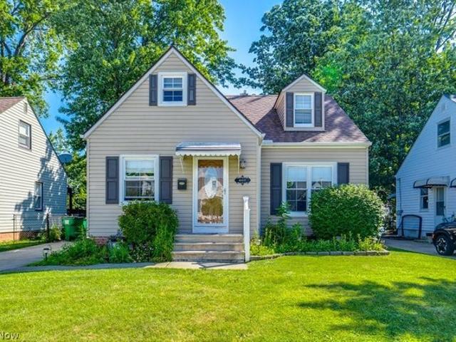 407 E 330th St, Willowick, OH 44095