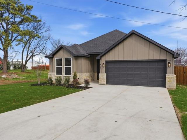 407 E Boyd Ave, Boyd, TX 76023