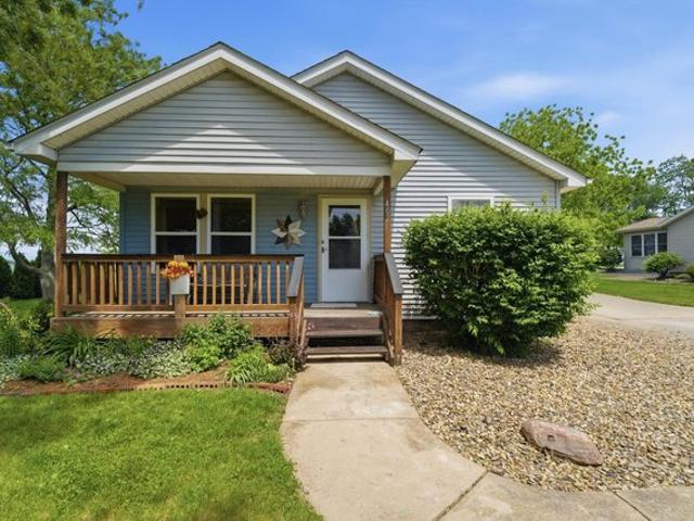 407 E Briar St, Otterbein, IN 47970