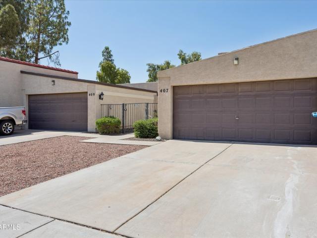 407 E Pecan Road