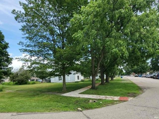 407 Kentucky St, Walkerton, IN 46574