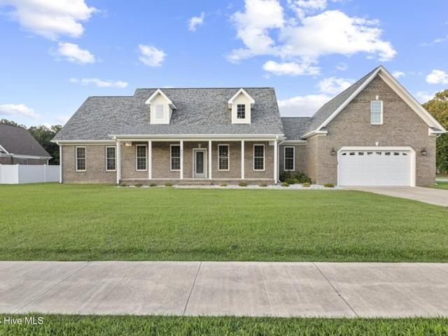 407 King Richard Ct, Jacksonville, NC 28546