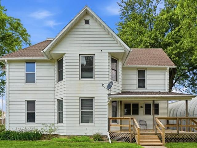 407 Kinzie Ave, Lost Nation, IA 52254