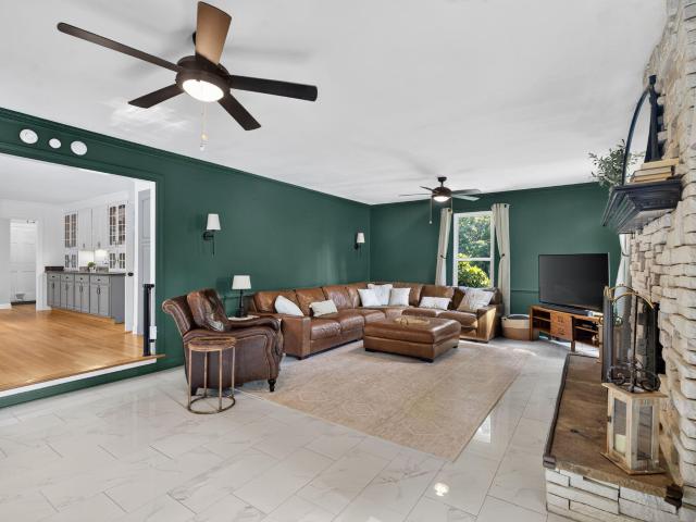 407 Huntington Road