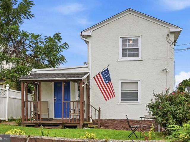 407 Jefferson St, Bridgeport, PA 19405