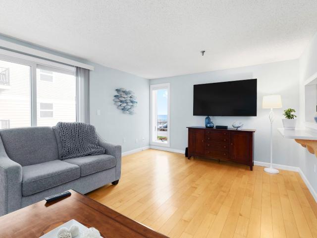 407 Ocean Boulevard