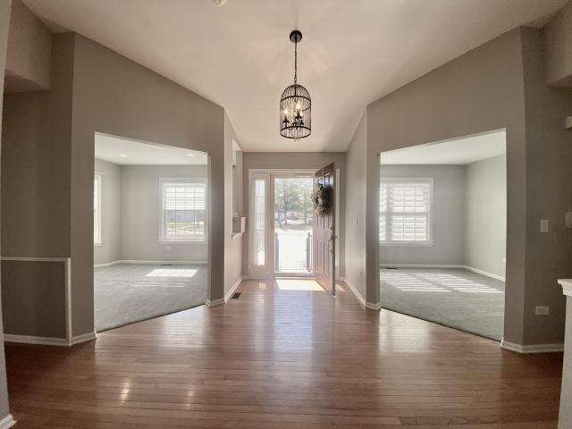 407 LAKE Court