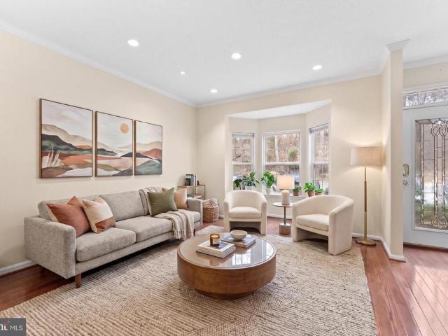 407 Lakeview Court