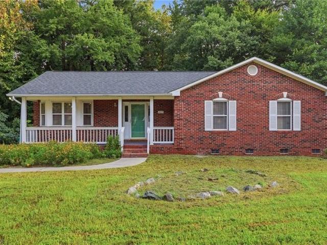 407 Lassiter Dr, High Point, NC 27265