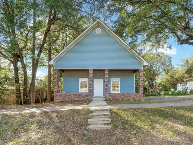 407 N 4th St, De Queen, AR 71832